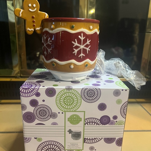 Scentsy | Holiday | Scentsy Red And Gold Gingerbread Scentsy Mini Fan ...